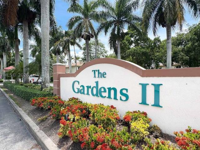 Luxury apartment complex for rent in Homestead, United States