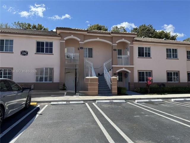 Luxury apartment complex for rent in Homestead, United States