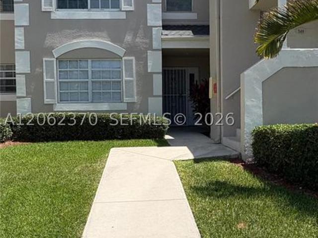 Luxury apartment complex for rent in Homestead, United States