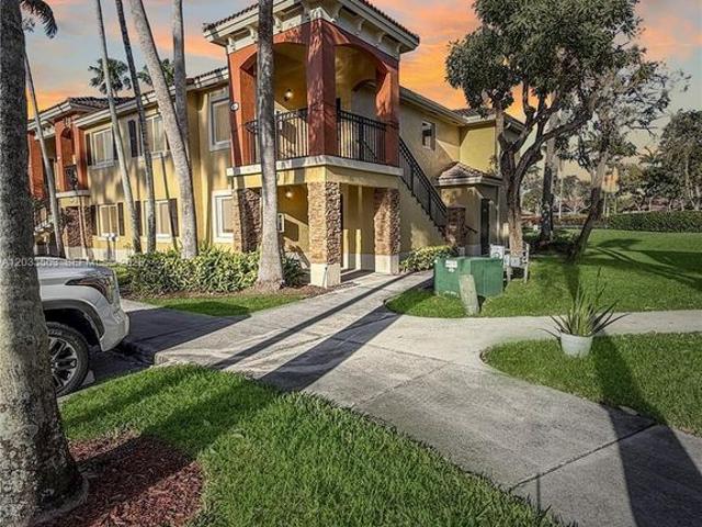 Luxury apartment complex for rent in Homestead, United States