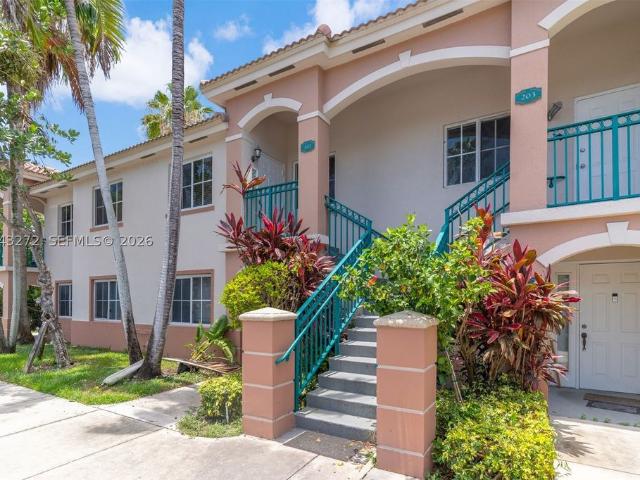 Luxury apartment complex for rent in Homestead, United States