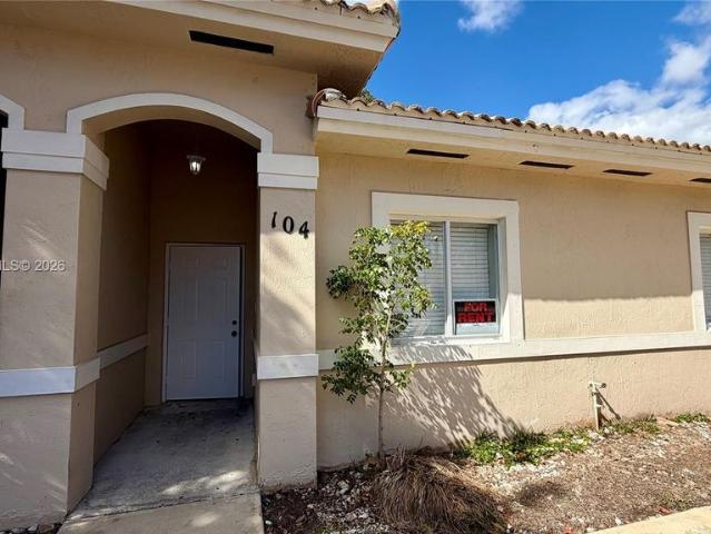 Luxury apartment complex for rent in Homestead, United States