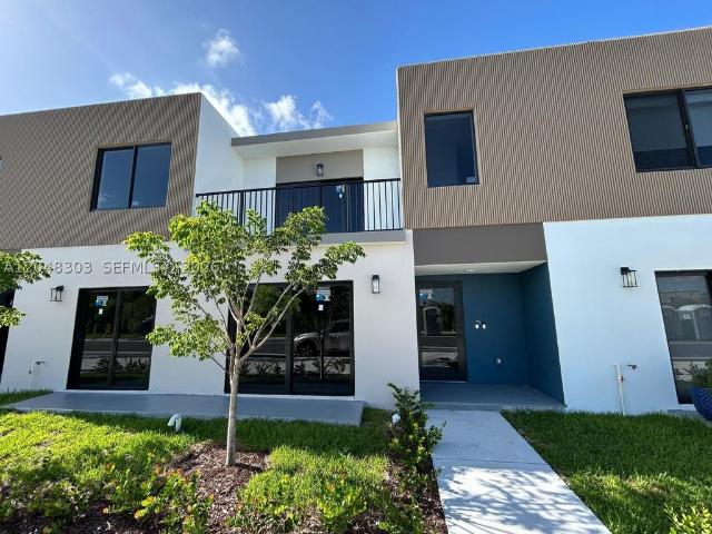 Luxury apartment complex for rent in Homestead, United States