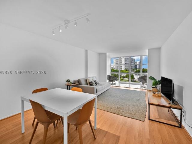 Luxury apartment complex for rent in Hallandale, United States