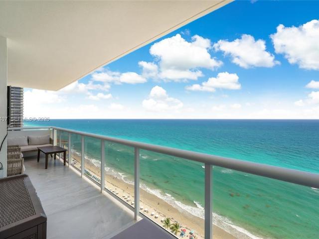 Luxury apartment complex for rent in Hallandale, United States