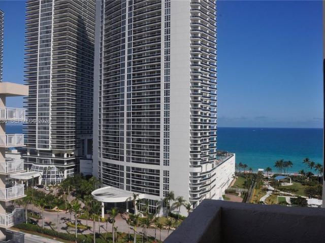 Luxury apartment complex for rent in Hallandale, United States