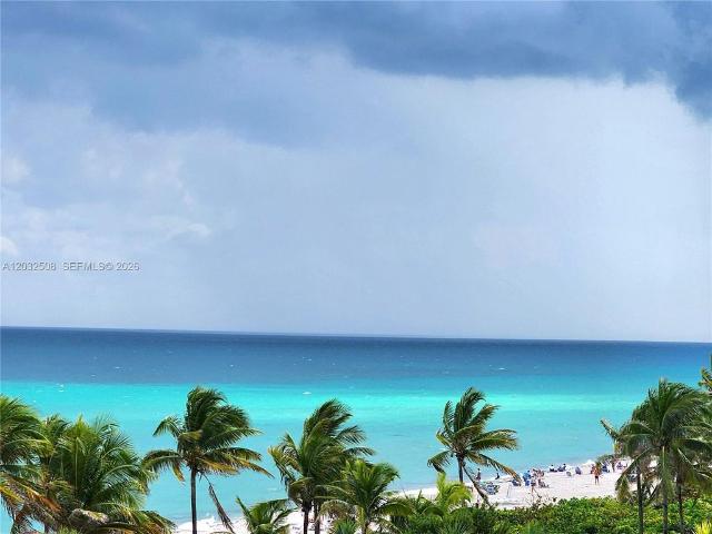 Luxury apartment complex for rent in Hallandale, United States