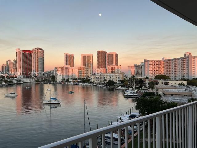 Luxury apartment complex for rent in Hallandale, United States