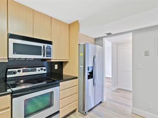 Luxury apartment complex for rent in Hallandale, United States