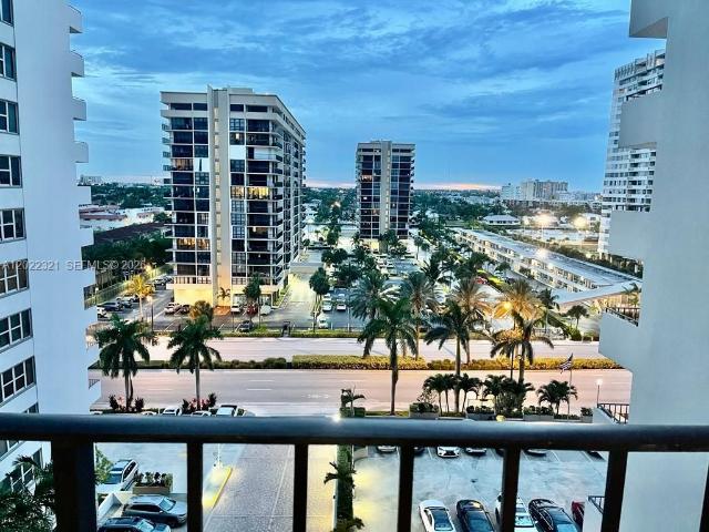 Luxury apartment complex for rent in Hallandale, United States