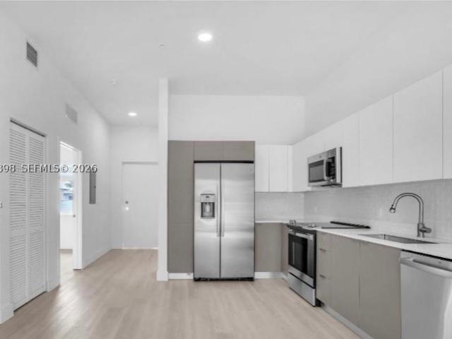Luxury apartment complex for rent in Hallandale, United States