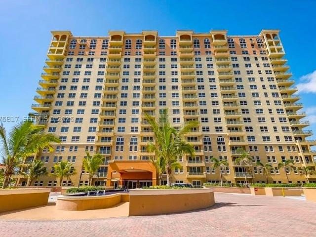 Luxury apartment complex for rent in Hallandale, United States