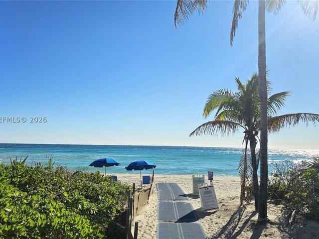 Luxury apartment complex for rent in Hallandale, United States