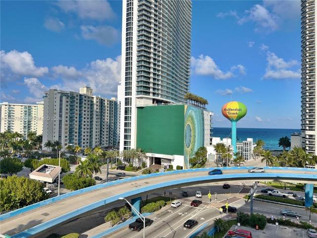 Luxury apartment complex for rent in Hallandale, United States