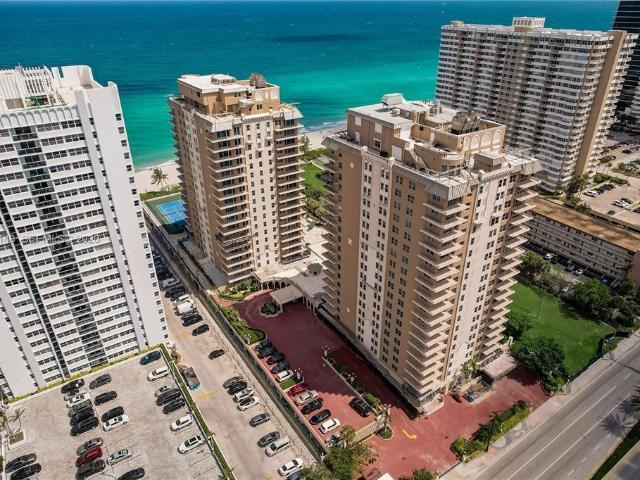 Luxury apartment complex for rent in Hallandale, United States