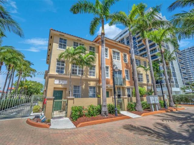 Luxury apartment complex for rent in Hallandale, United States