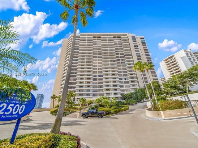 Luxury apartment complex for rent in Hallandale, United States