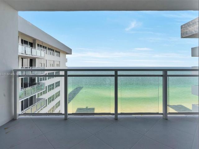 Luxury apartment complex for rent in Hallandale, United States