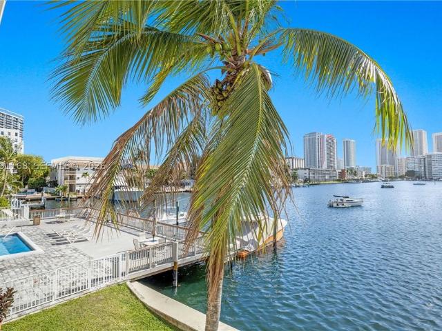 Luxury apartment complex for rent in Hallandale, United States