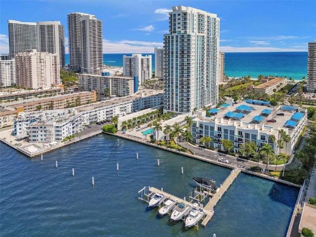 Luxury apartment complex for rent in Hallandale, United States