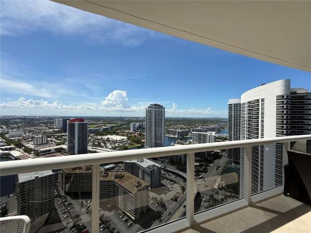 Luxury apartment complex for rent in Hallandale, United States