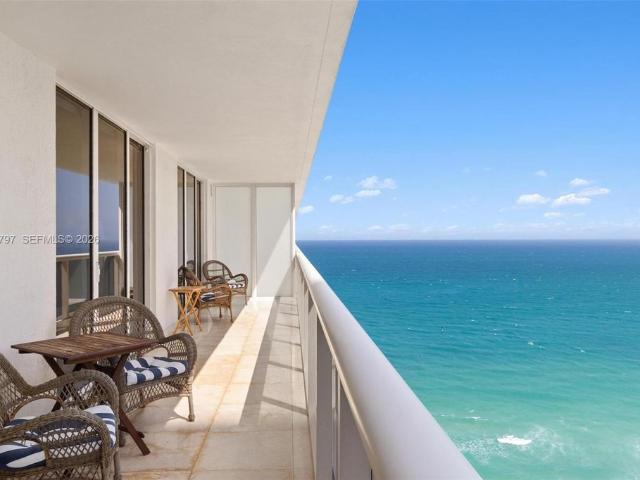 Luxury apartment complex for rent in Hallandale, United States