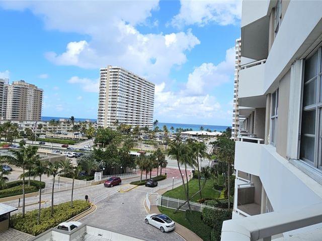 Luxury apartment complex for rent in Hallandale, United States