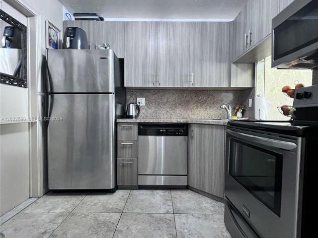 Luxury apartment complex for rent in Hallandale, United States