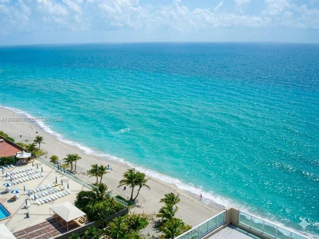 Luxury apartment complex for rent in Hallandale, United States