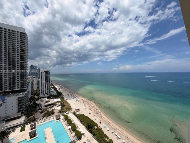Luxury apartment complex for rent in Hallandale, United States