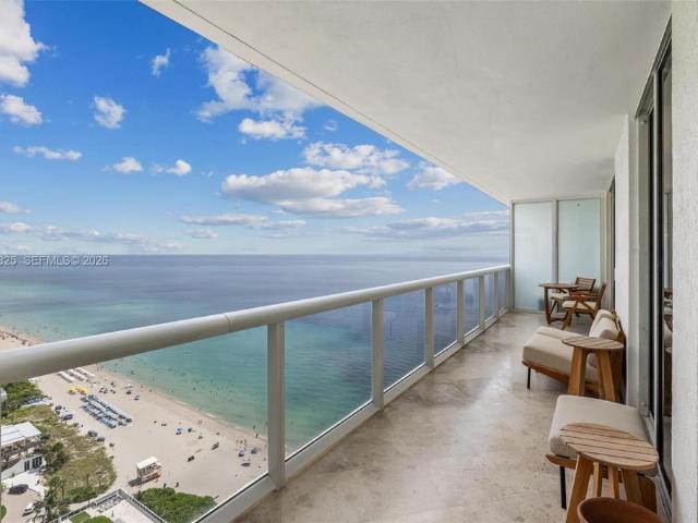 Luxury apartment complex for rent in Hallandale, Florida