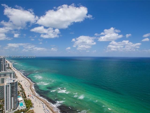 Luxury apartment complex for rent in Hallandale, Florida
