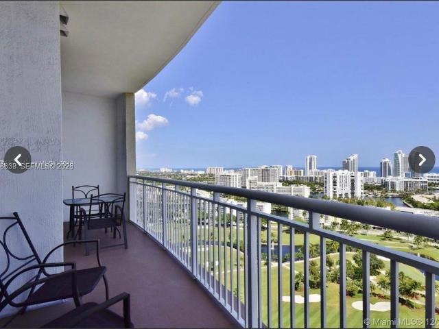 Luxury apartment complex for rent in Hallandale, Florida