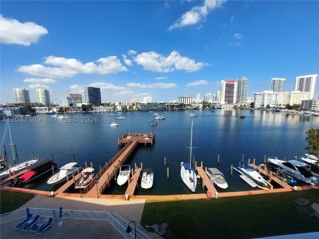 Luxury apartment complex for rent in Hallandale, Florida