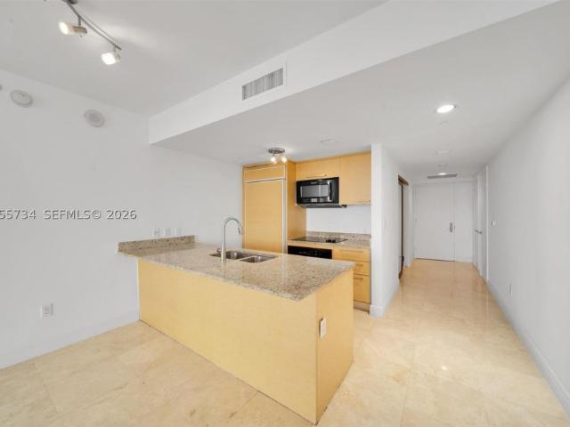 Luxury apartment complex for rent in Hallandale, Florida