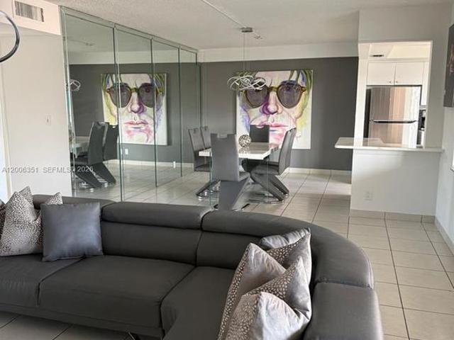 Luxury apartment complex for rent in Hallandale, Florida