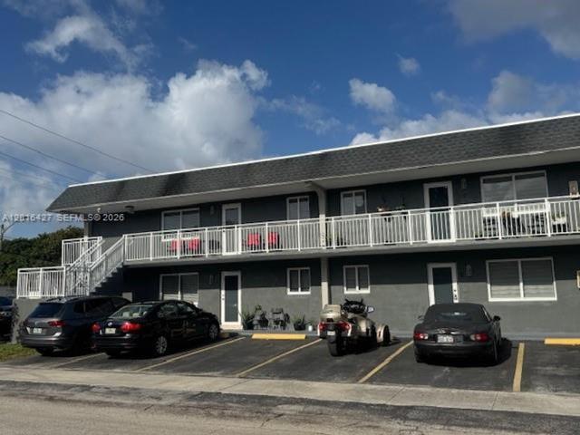 Luxury apartment complex for rent in Hallandale, Florida