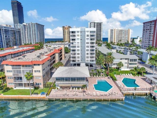 Luxury apartment complex for rent in Hallandale, Florida