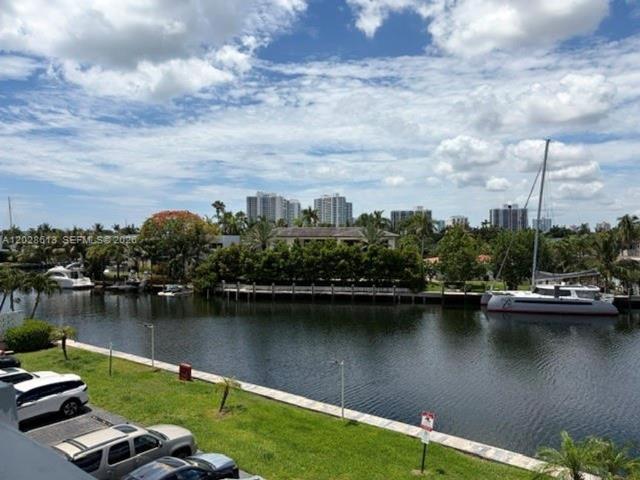 Luxury apartment complex for rent in Hallandale, Florida