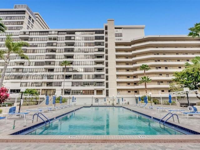 Luxury apartment complex for rent in Hallandale, Florida