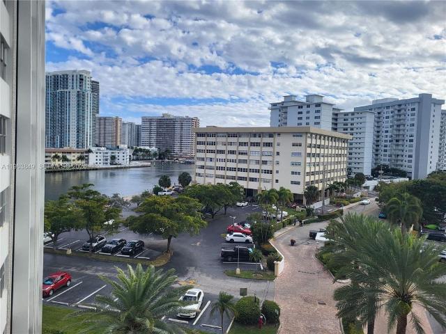 Luxury apartment complex for rent in Hallandale, Florida
