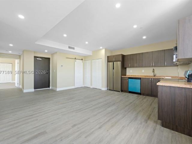 Luxury apartment complex for rent in Hallandale, Florida