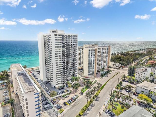 Luxury apartment complex for rent in Hallandale, Florida