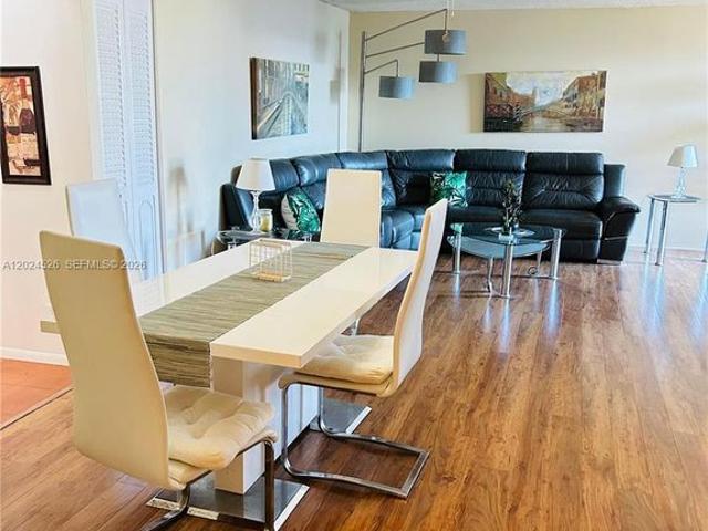 Luxury apartment complex for rent in Hallandale, Florida