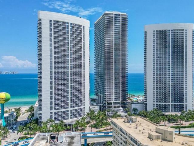 Luxury apartment complex for rent in Hallandale, Florida