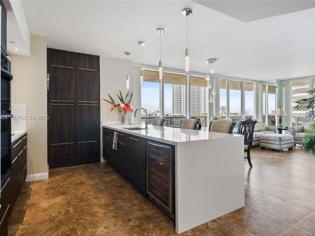 Luxury apartment complex for rent in Hallandale, Florida