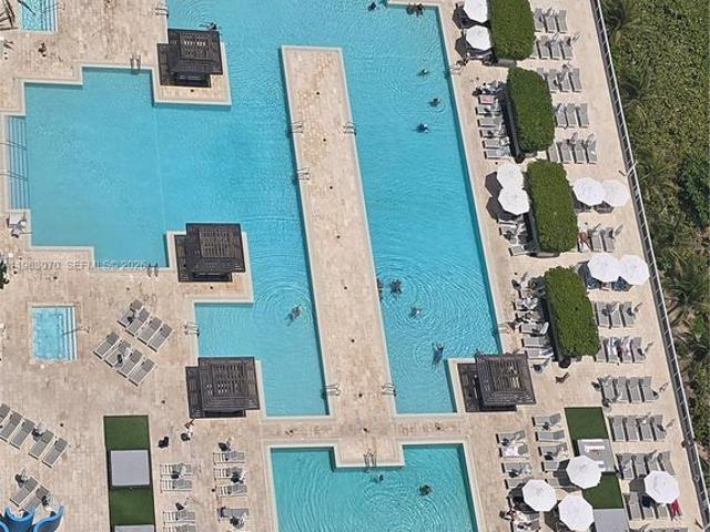 Luxury apartment complex for rent in Hallandale, Florida