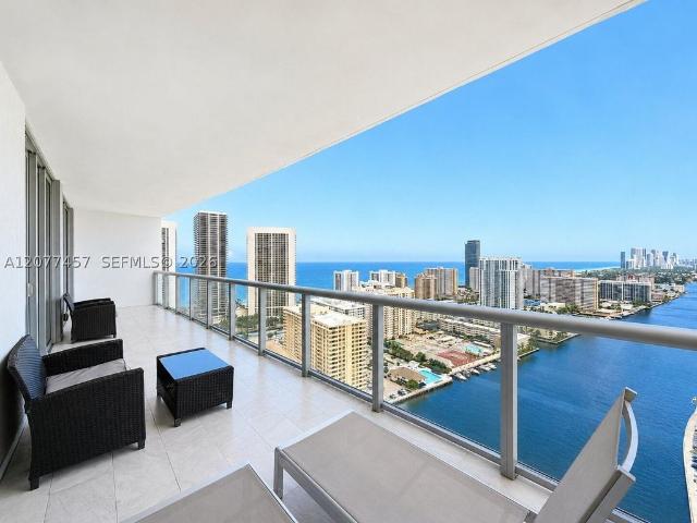 Luxury apartment complex for rent in Hallandale, Florida