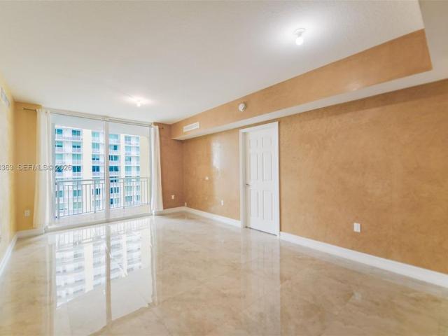 Luxury apartment complex for rent in Hallandale, Florida
