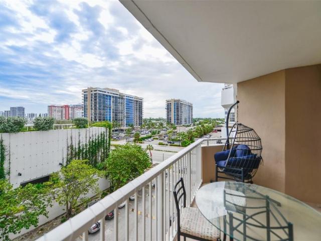 Luxury apartment complex for rent in Hallandale, Florida
